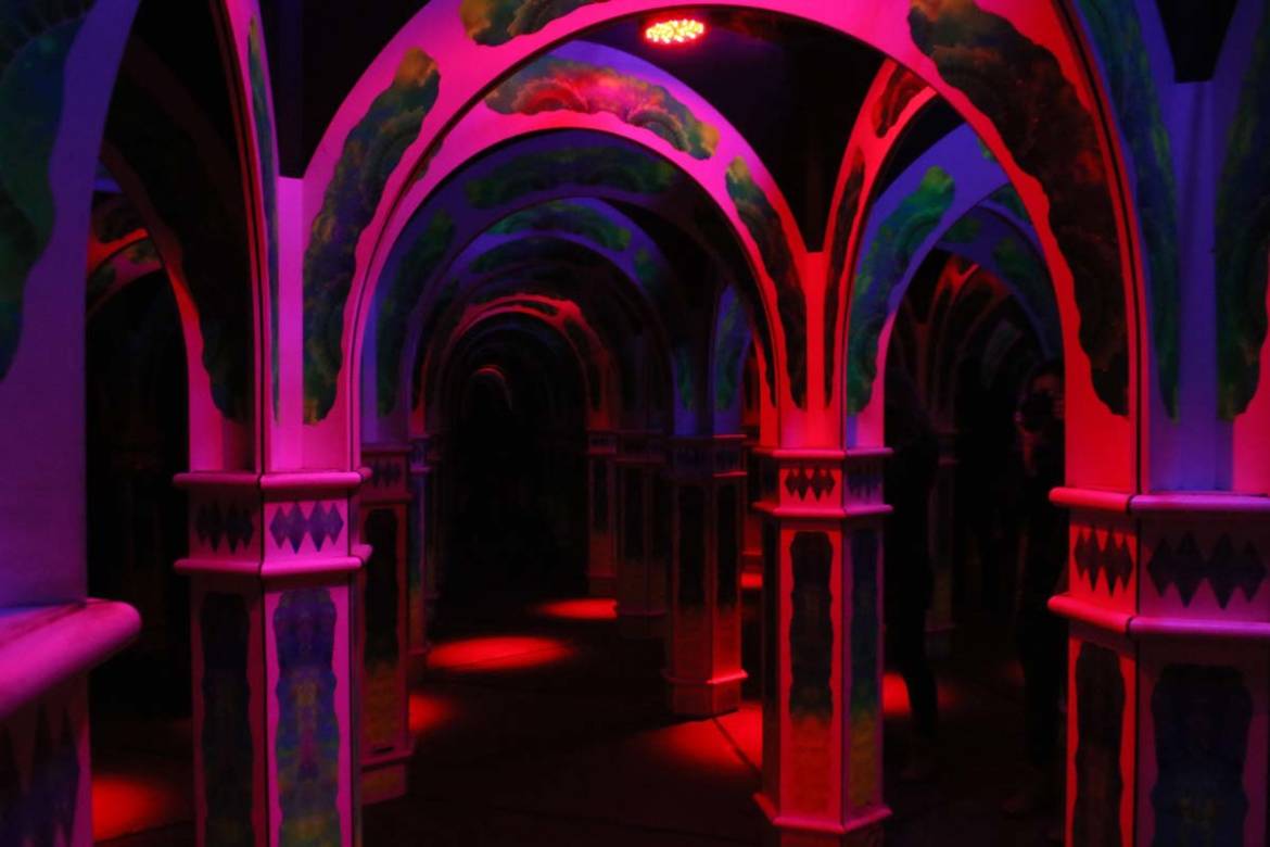 Magowan's Infinite Mirror Maze - Hidden California