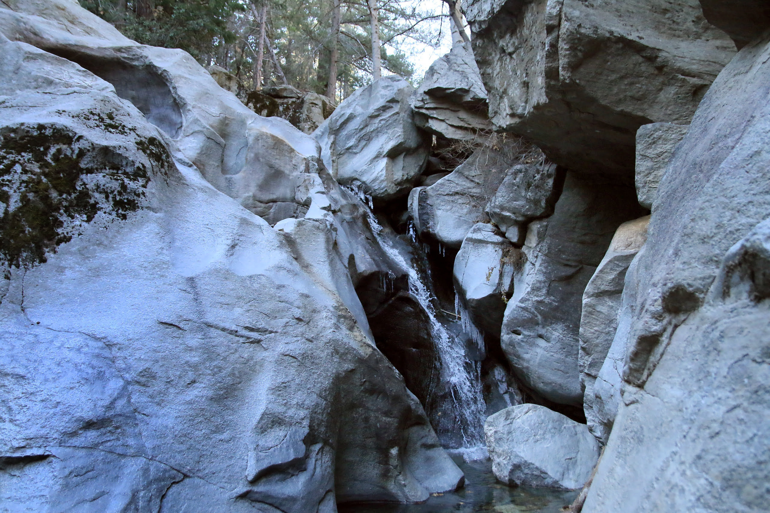 Hike to Heart Rock & Seely Creek Falls - in Crestline Hidden California