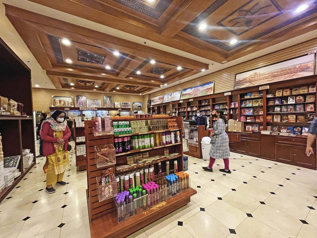 BAPS Shri Swaminarayan Mandir - Hidden California