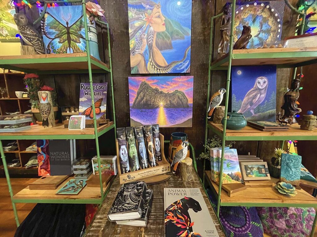 Café Kevah & Phoenix Shop - Hidden California